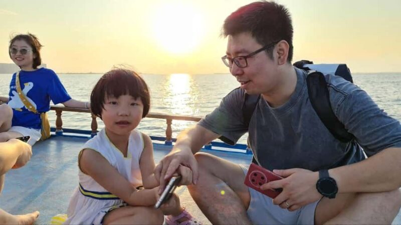 Hulhumalé: Sandbank, Stingray Snorkel, & Dolphin Cruise - FAQ