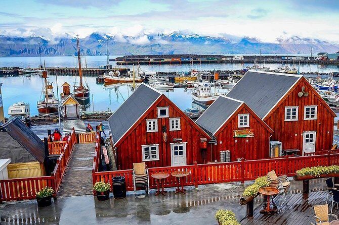 Húsavík walking tour - The Viewpoints and Photo Opportunities