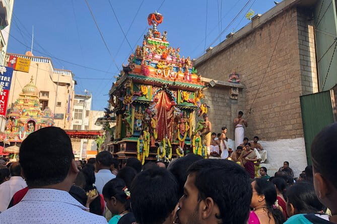 Hustle and Bustle of Bengaluru - Guided half day walking tour - Key Points