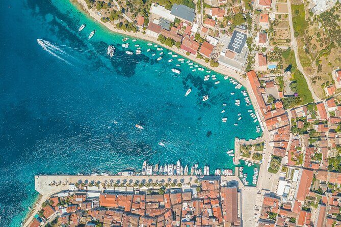 Hvar and Red Rocks - Private boat tour from Split or Trogir - The Sum Up