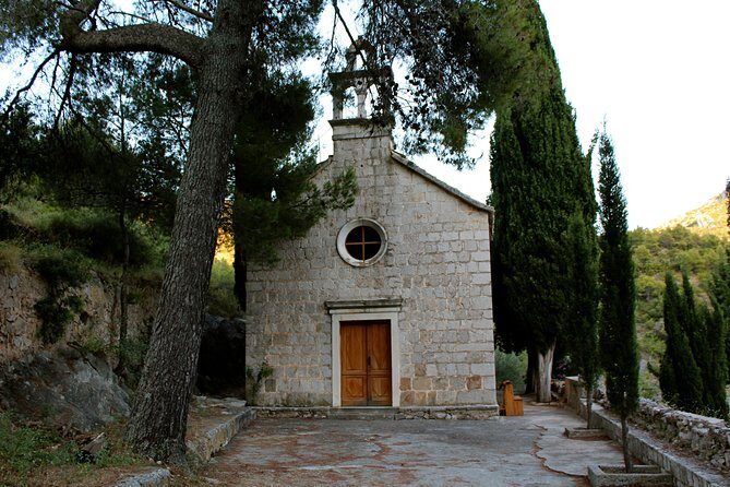 Hvar Charming Abandoned Village Small Group Tour and Local Dinner - A Deeper Look at the Malo Grablje Tour Experience