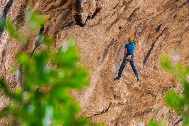 Hvar: Rock Climbing Experience with a World-class Coach - An Introduction to the Hvar Climbing Experience