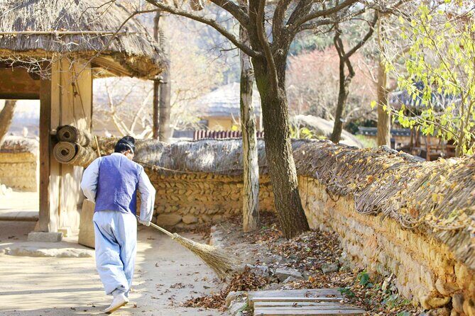 Hwadam Botanic Garden and Namhansanseong and Folk Village Trip - FAQs