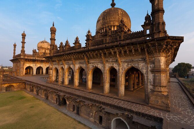 Hyderabad to Bijapur: Architectural Delights Tour - Pricing and Value Analysis
