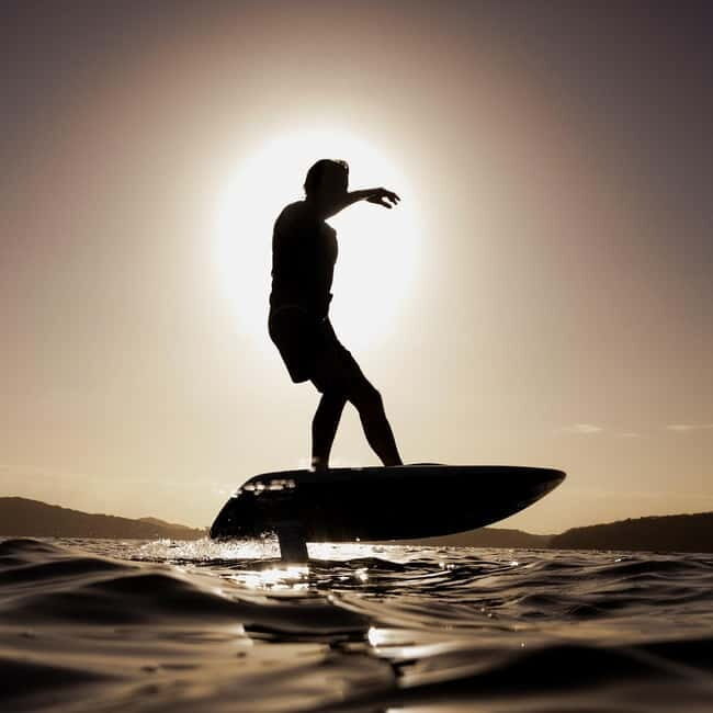 Hyères: 30-minute Efoil introduction - An Eco-Conscious Water Sport on the Mediterranean