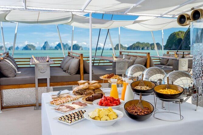 Hype Boat Club - A Detailed Look at the Hype Boat Club Experience