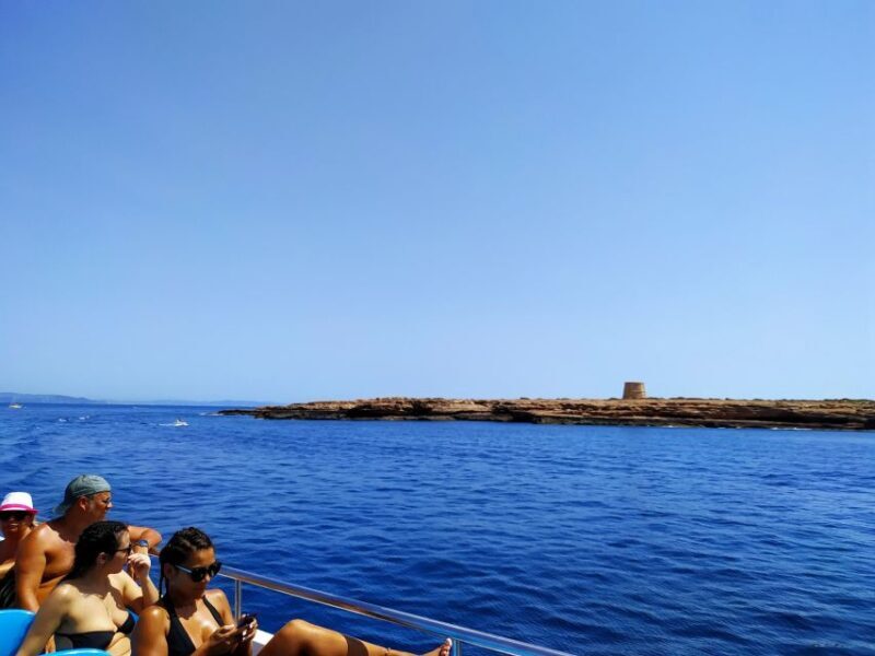 Ibiza: Crystal Waters Formentera, Open Bar and Buffet Lunch - The Buffet and Drinks: A Highlight
