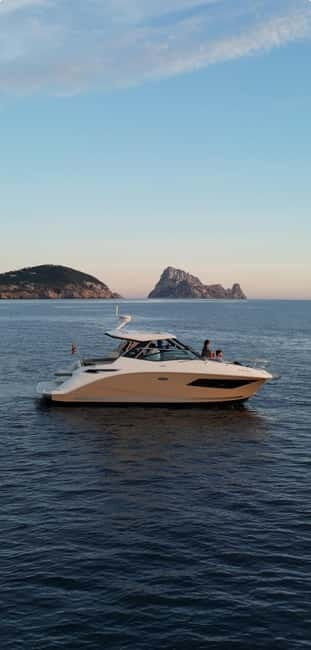 Ibiza Es Vedra: Private boat trip - Sunset and drinks. - Key Points
