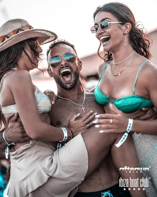 Ibiza: Sunset Boat Party at Ibiza Boat Club with Open Bar - The Itinerary and Setting