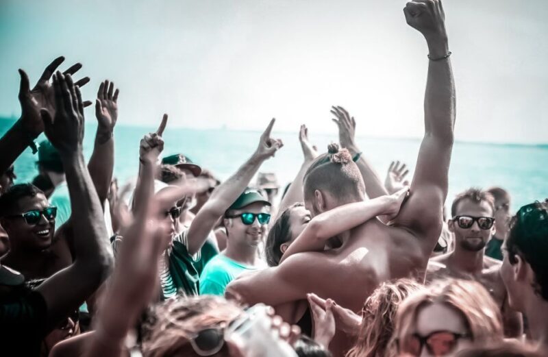 Ibiza: Sunset Boat Party at Ibiza Boat Club with Open Bar - Comfort and Accessibility
