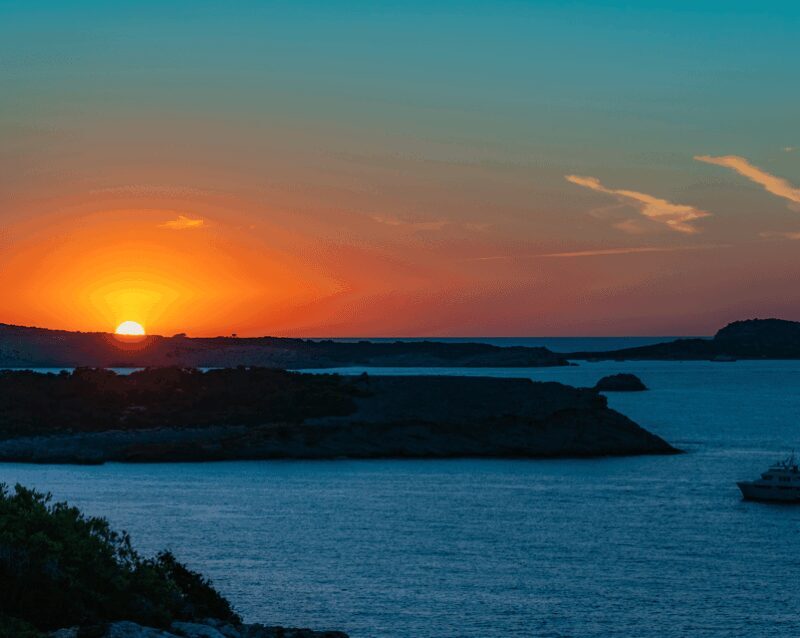Ibiza: Sunset Boat Tour with Water Sports, Open Bar & Tapas - A True Overview of the Ibiza Sunset Boat Experience