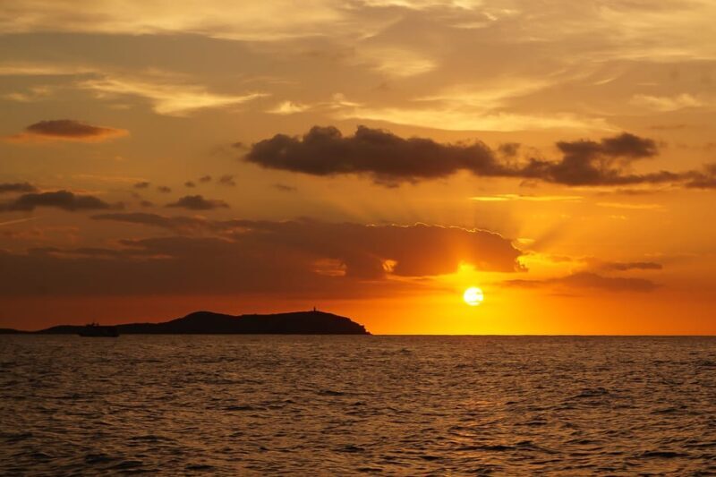 Ibiza: Sunset Boat Trip with Snorkeling, Kayaking, & Drinks - FAQs