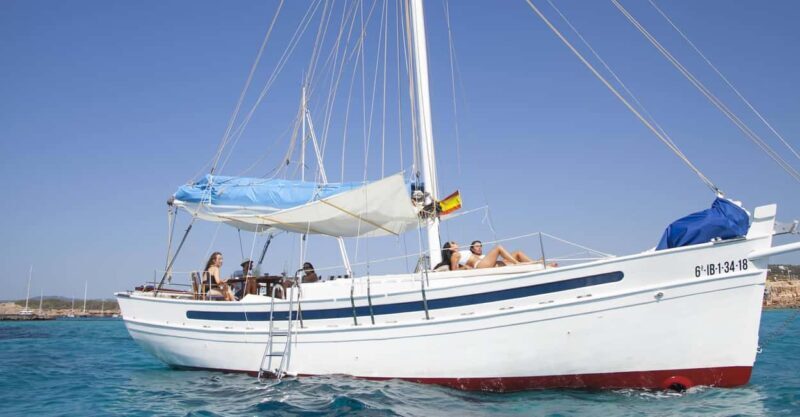 Ibiza: Sunset Private Sailboat with Tapas & Open Bar - FAQ