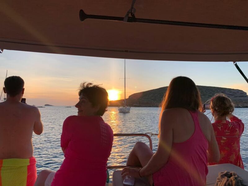 Ibiza: Sunset Sailing Tour with Wine - Key Points