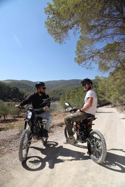 Ibiza: Tour con moto cross eléctrica Surron - First Stop: Scenic Trail and Photo Opportunities