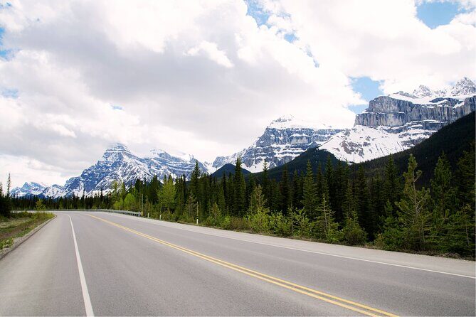 Icefields Parkway and Abraham Lake Bubbles Private Tour - An In-Depth Look at the Tour