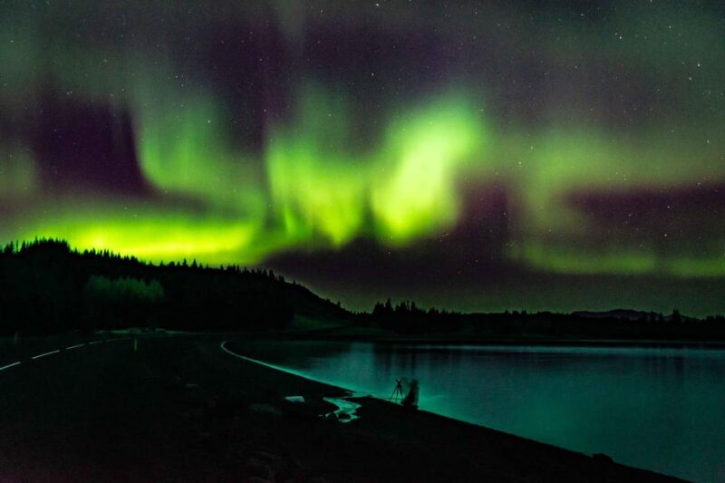 Iceland: Private Northern Lights Tour with Champagne - Key Points