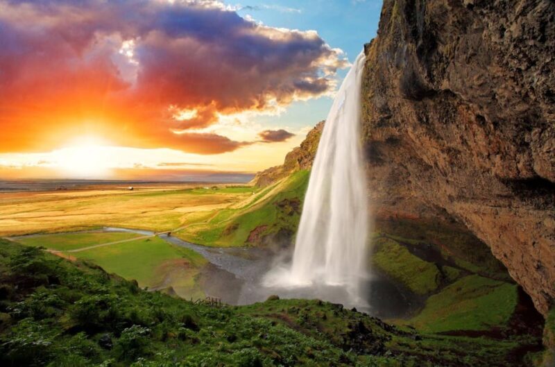 Icelands Iconic Landmarks: A 5-Day Ring Road Adventure - An In-Depth Look at the 5-Day Iceland Ring Road Tour
