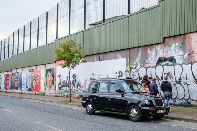 Iconic 2hr Belfast taxi tour The Troubles - Key Points