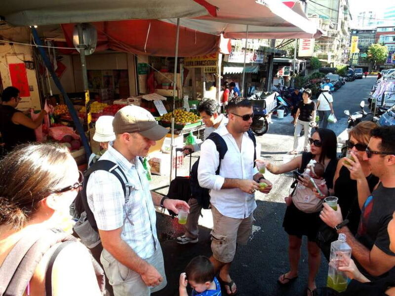 Iconic Food Tour: Local Street Food, Drinks & Sites - A Deep Dive into the Experience