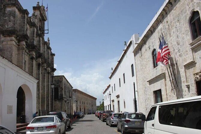 Iconic Highlights and historical Tour in Santo Domingo - The President’s Residence