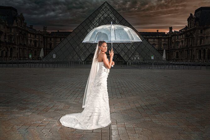 Iconic Portraits in an Exclusive Photoshoot at the Eiffel Tower - FAQ
