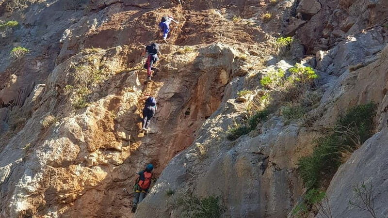 Iglesias: Abseiling in the Gutturu Xeu Canyon - FAQ