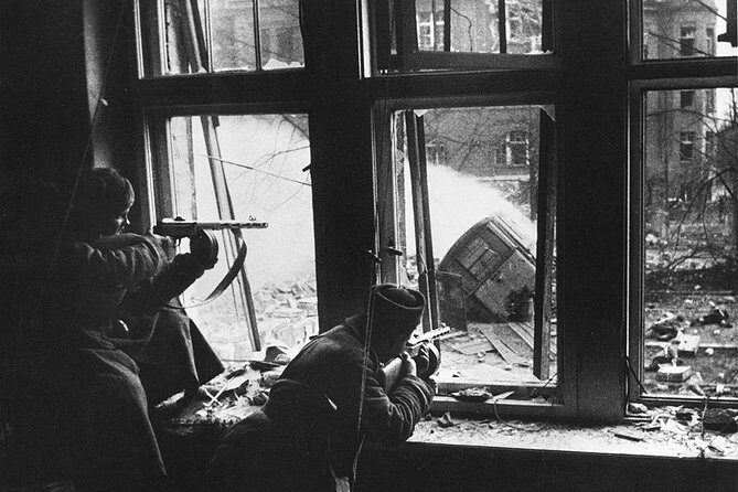 III Reich and WW2 in Wroclaw. Monday-Friday regular tour - Who Will Enjoy This Tour?