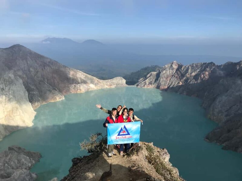 Ijen Crater Adventure, and Breathtaking Views in One Day - Authentic Experience and Photography Opportunities