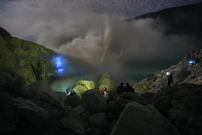 Ijen Crater Tour From Bali 1 Day - Key Points
