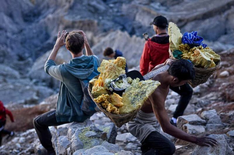 Ijen Volcano: Private Morning Hiking with Pickup & All Fees - FAQ