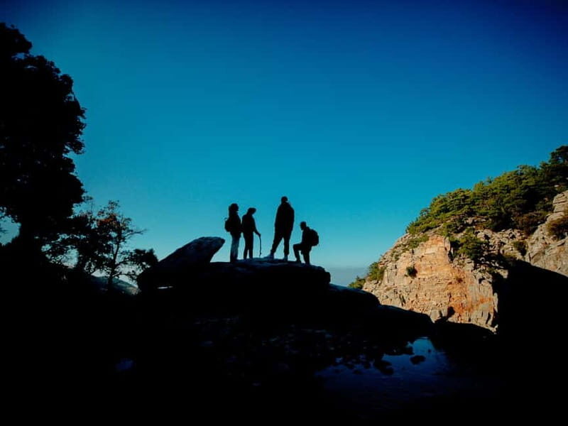 Ikaria, Alama Hiking trail, Surf Class & Lunch with Pick up - FAQ