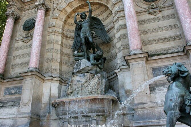 Île de la Cité Private 2h Tour with Latin Quarter & Seine River - The Significance of a Private Guide and the Small Group Experience