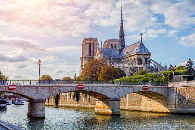 Île de la Cité, the Old Town of Paris Private Guided Tour - Authentic, Practical Tips