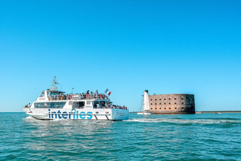 Ile d'Oléron - Boyardville : boat trip to Fort Boyard 1h00 - Accessibility and Practical Tips