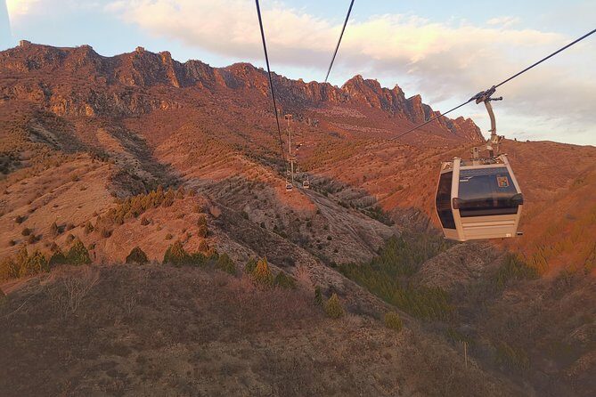 Illuminated Great Wall Tour to Simatai Section and Gubei Water Town with Dinner - Authentic Experiences & Authentic Views