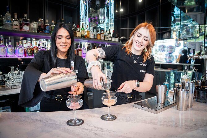 Immersive Bar Experience and Drinks - What to Expect from the Mirror Bar Experience