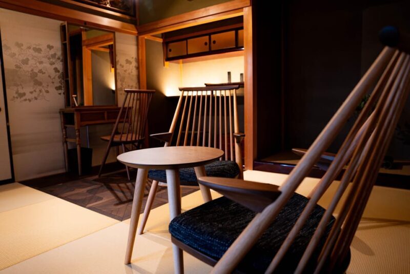 Immersive facial treatment in a Japanese space - Key Points