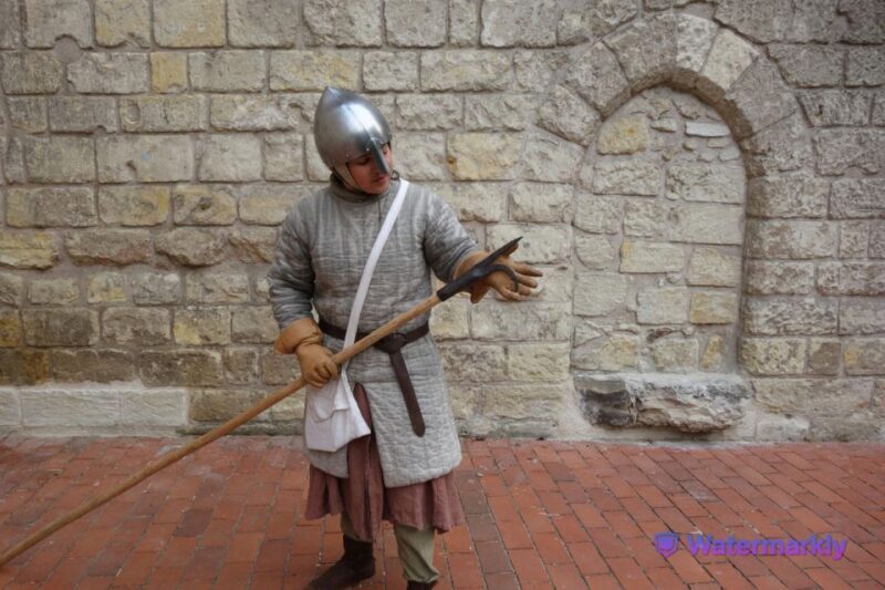 Immersive guided tour of Tours in the 13th century. - Frequently Asked Questions