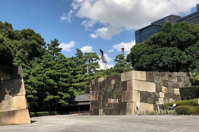 Imperial Palace East Garden and Heritage of Edo Castle Tour - Key Points