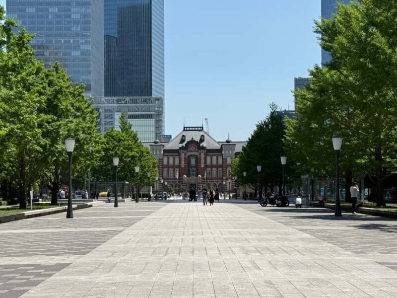 Imperial Palace, Tokyo Station & Tsukiji Market Private Tour - Key Points