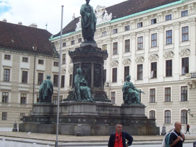 Imperial Vienna: Full-Day Tour from Budapest - Optional Visit: Schönbrunn Palace