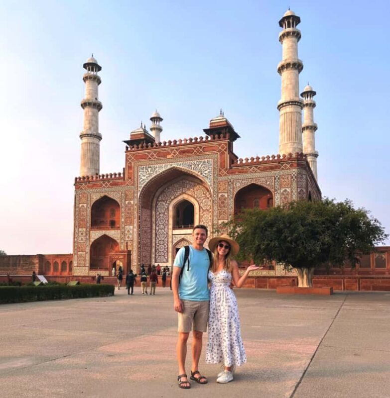 In Agra: Private Akbars Tomb, Mariams Tomb & Gurdwara Tour - Key Points