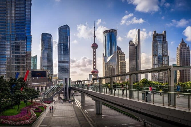 In-Depth Private Shanghai Old and New Walking Tour - Key Points