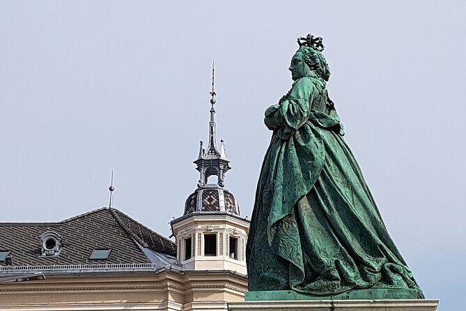 In-depth private tour through every corner of Klagenfurt - Legends and Landmarks: The Heart of the Tour
