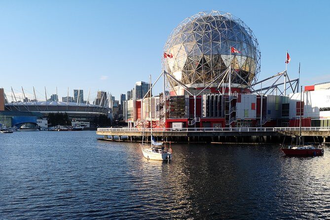 IN GERMAN: City tour "wonderful Vancouver" - all highlights including Capilano - False Creek und Granville Island: Wasser und Kultur