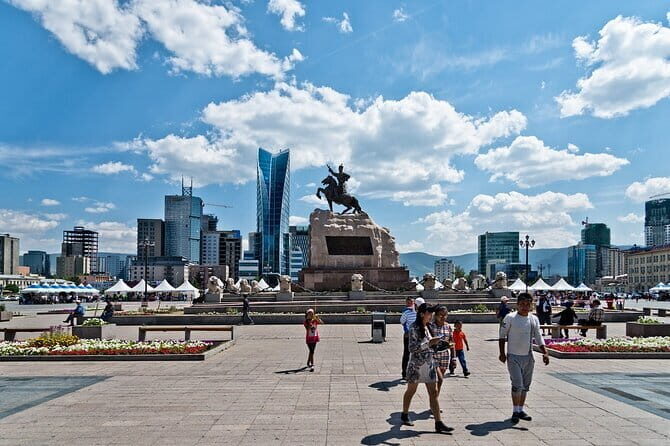 In Search of The Eagle Hunters - A Deep Dive into the Mongolia Eagle Hunting Tour