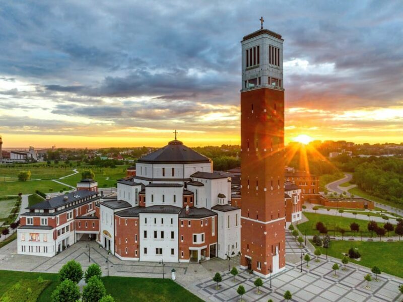 IN THE FOOTSTEPS OF JOHN PAUL II. FULL TOUR WITH AUDIO GUIDE - A Well-Balanced Deep Dive into Lesser Poland’s John Paul II Heritage
