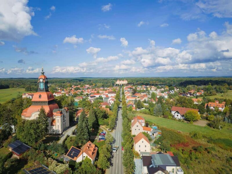 In the shadow of Moritzburg Castle  guided tour of the town center - Discover the Charm of Moritzburg’s Historic Center