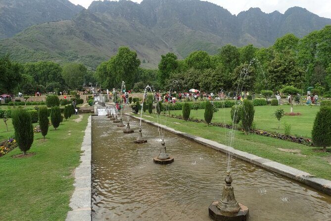 In the wonderful land of Kashmir - An Introduction to the Kashmir Experience